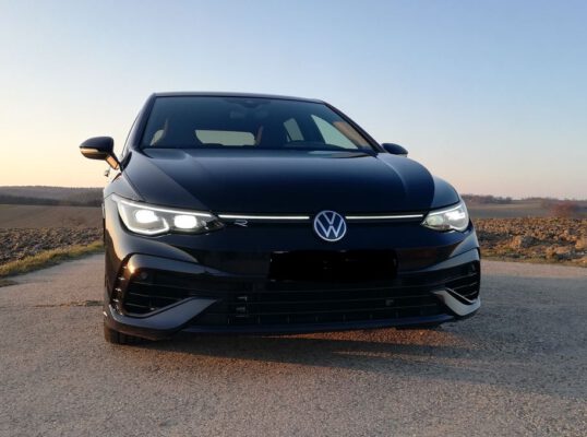 Golf 8 R | Luxus Auto Vermietung Saar Pfalz